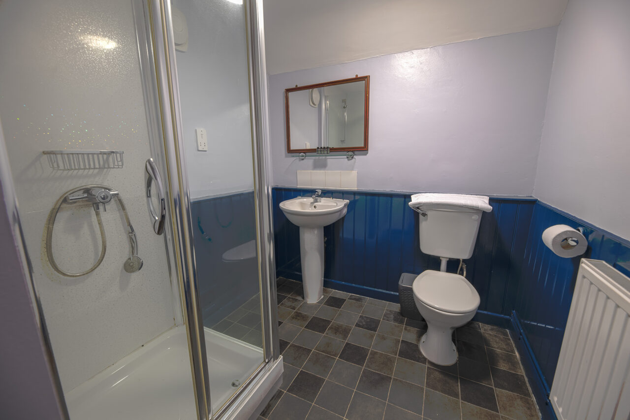 16th Century Traditional Country Inn Accommodation - The Old Bell